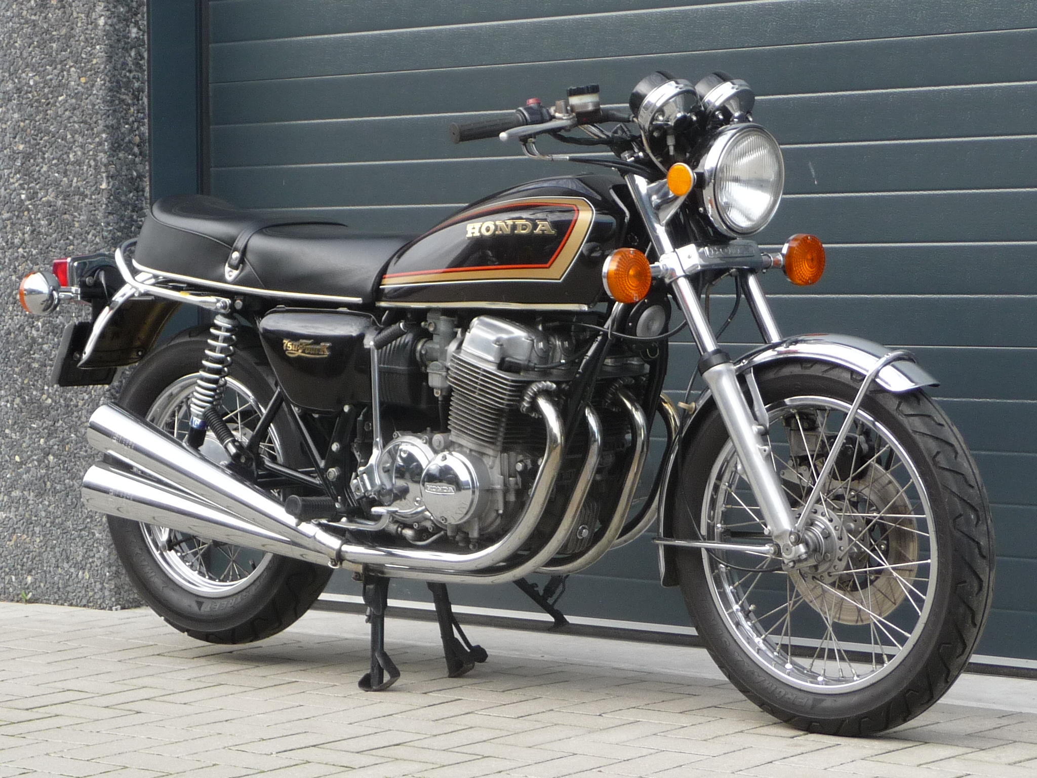 Honda CB750 K7 - 1977